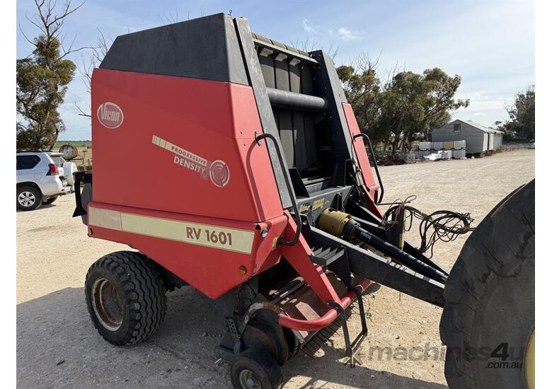 Used 2003 vicon 2003 VICON RV601 ROUND HAY BALER (1167968) - Listed on ...