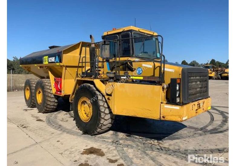 Buy Used Caterpillar D300E Service Trucks in , - Listed on Machines4u