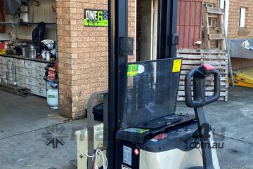 Crown shr-5500 Reach Trucks - New and Used Crown shr-5500 Reach Trucks ...