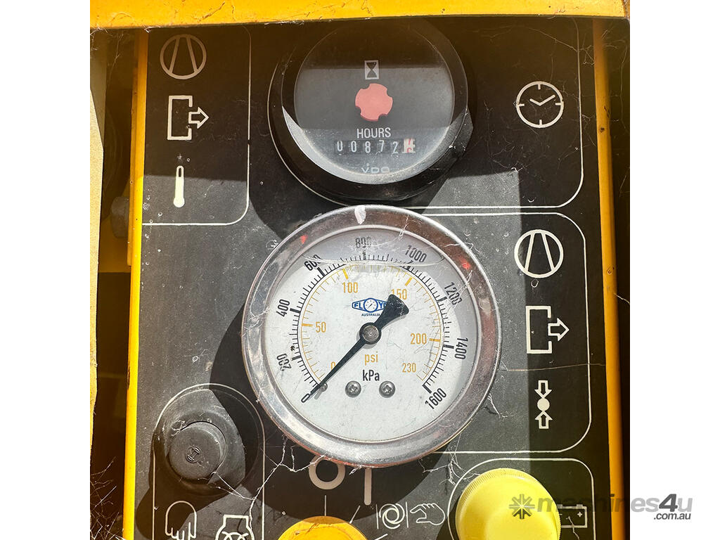 Used 1999 compair C20 Air Compressor (939368)