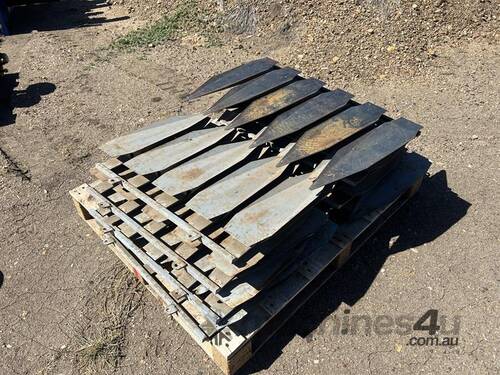 Used SORGHUM Pallet of Sorghum Trays Earthmoving Parts in , - Listed on ...