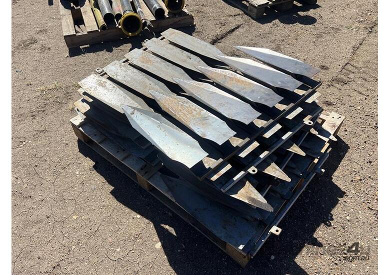 Used SORGHUM Pallet of Sorghum Trays Earthmoving Parts in , - Listed on ...