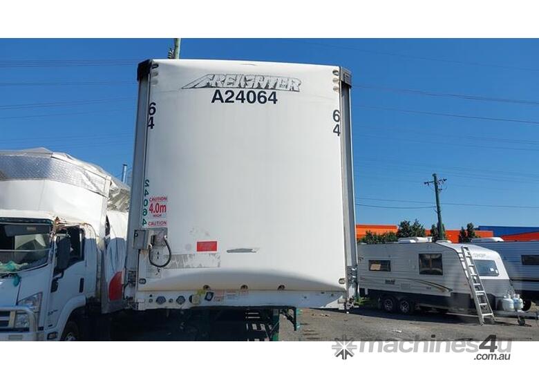 Buy Used maxi trans ST3 Tautliner Trailer in , - Listed on Machines4u