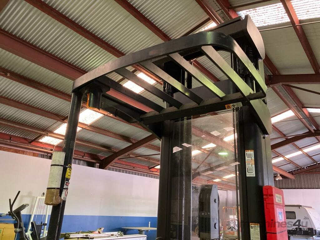 Used Crown RR5725-35 (1130069)