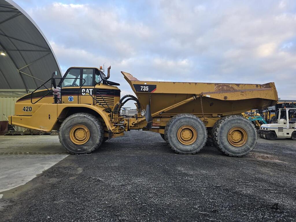 Used 2004 Caterpillar 735 Dump Trucks (1137769)