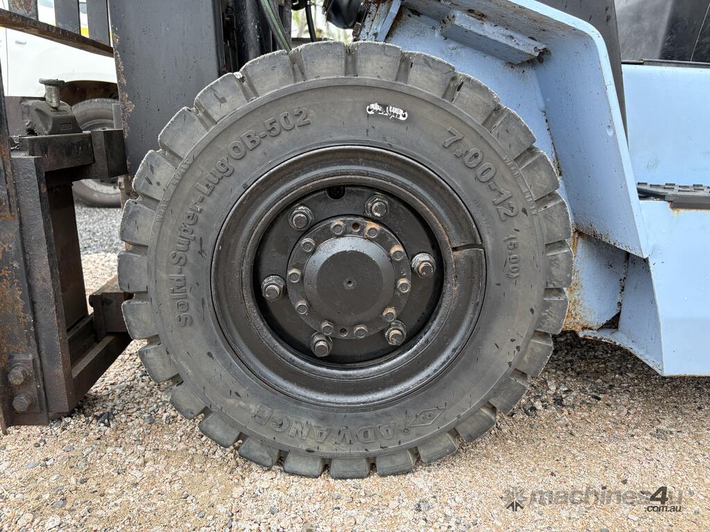 Used utilev 2017 Utilev UT25P 2 5 Tonne Forklift (1193369)