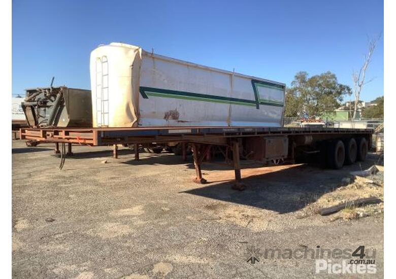 Buy Used southern cross STANDARD TRI AXLE Pantech Trailer in , - Listed ...