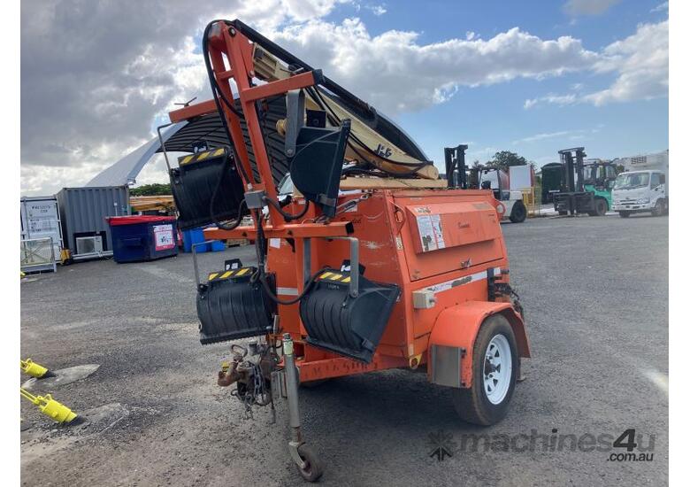 Buy Used 2011 JLG Industries 2011 JLG Industries Single Axle Light ...