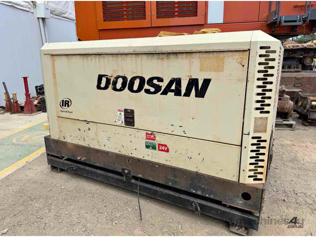 Used doosan 7120 Screw Compressors (1205207)