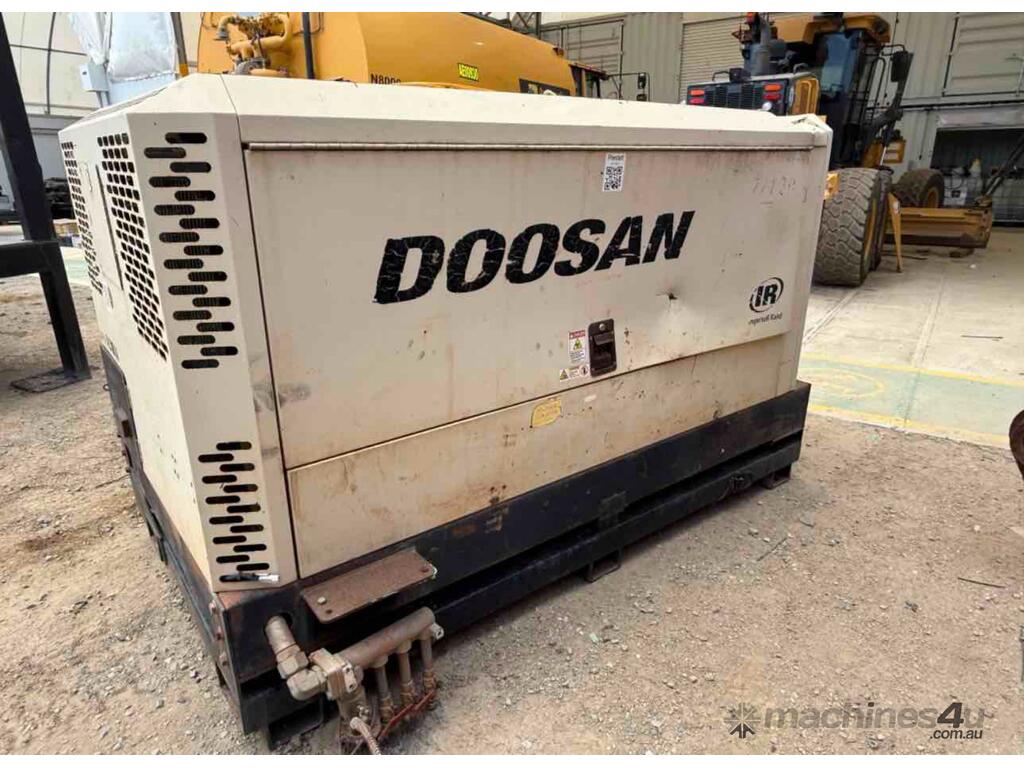Used doosan 7120 Screw Compressors (1205207)