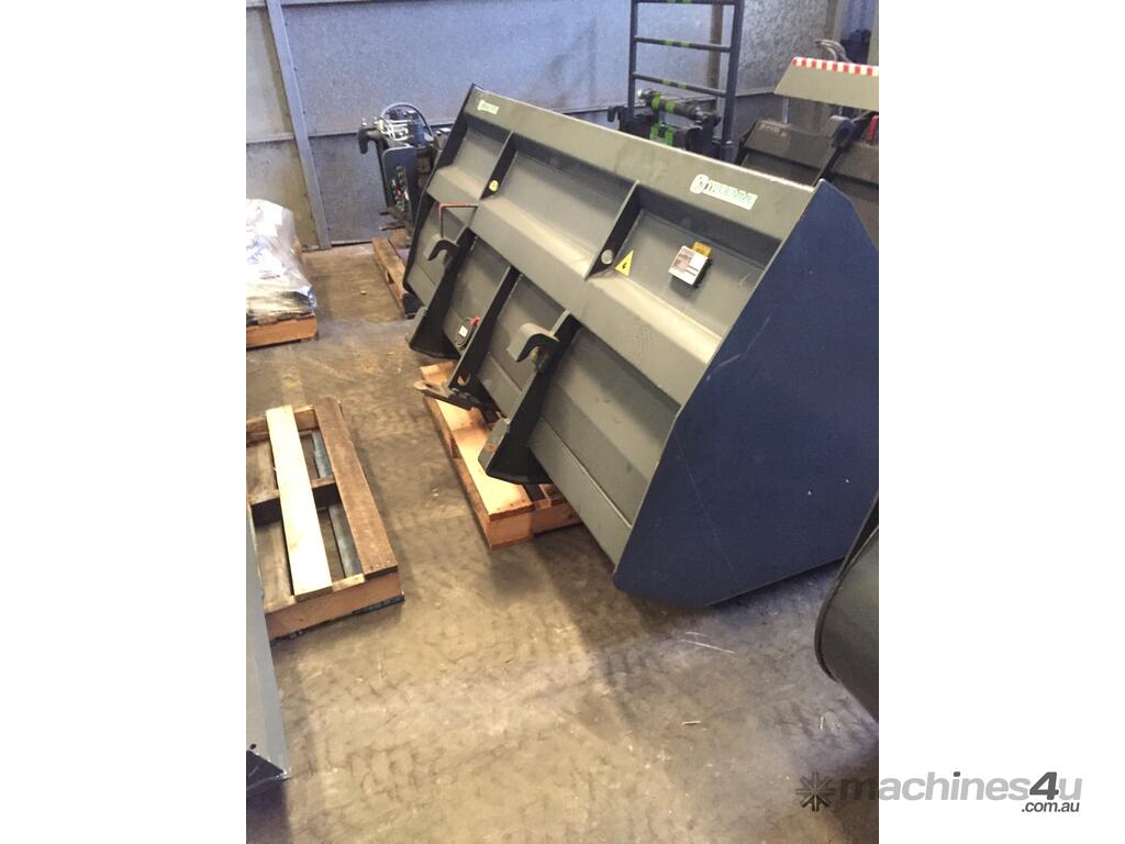 New 2021 merlo Genuine Merlo Re Handling Bucket 2000 Lt Telehandler ...