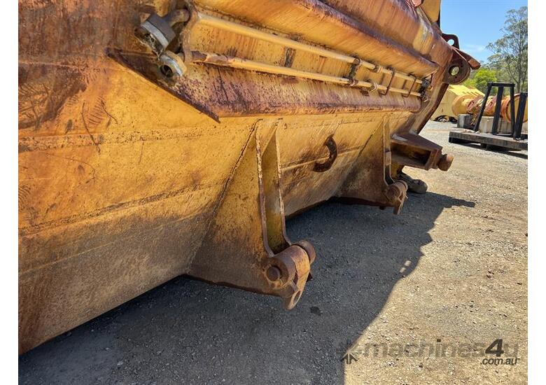 Used D11R BLADE - U D11R BLADE - U Dozer Blade in , - Listed on Machines4u