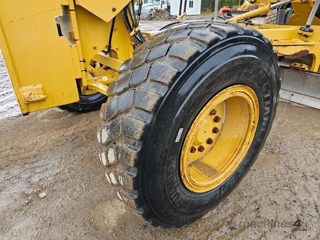 Used 2015 Caterpillar 12M Grader (988207)