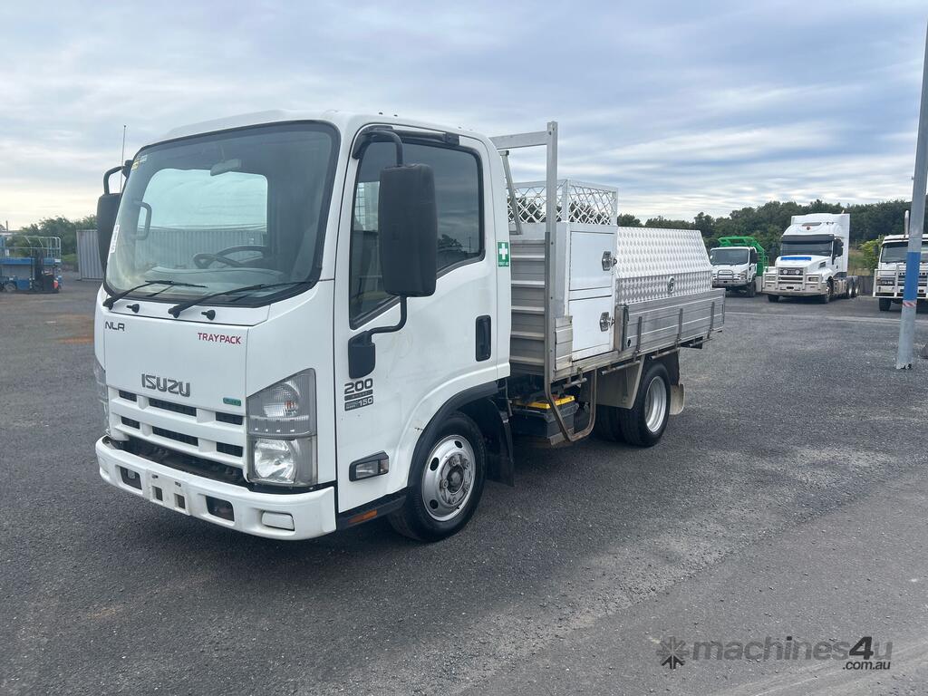 Buy Used 2014 Isuzu NLR200 SHORT Tray Truck (1115770)