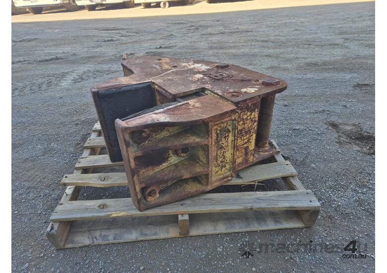 Used Harrybuilt Engineering Platypus Sliding Jaw Construction Equipment ...