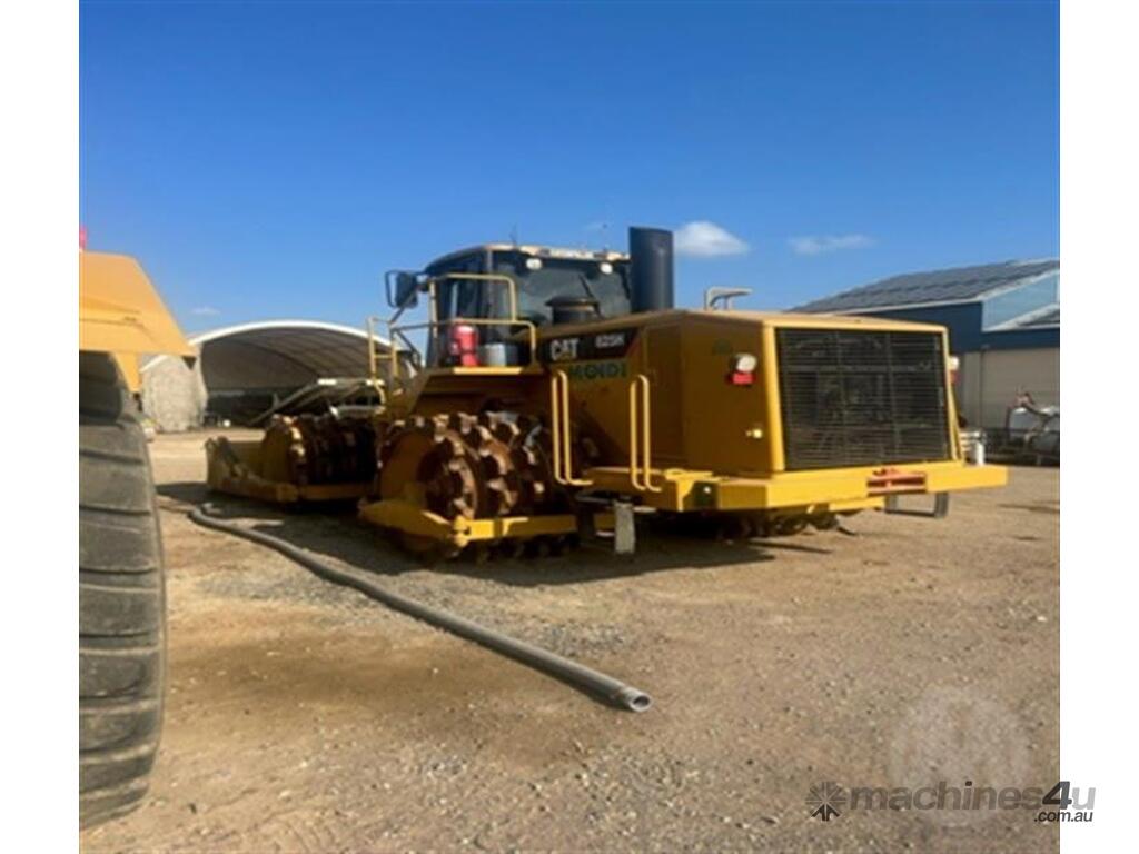 Used Caterpillar 825H Landfill Compactor (1140570)