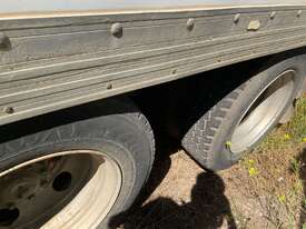 Buy Used 2010 mitsubishi fuso FIGHTER Tray Truck (1201270)