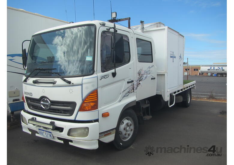 Buy Used 2005 Hino T240 Tray Truck in , - Listed on Machines4u