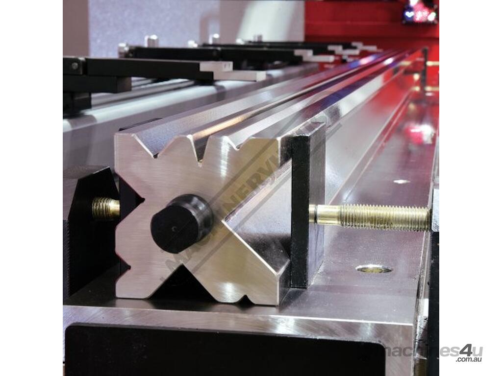 New metalmaster SPB-40200 CNC Synchro Pressbrake 4000 X 200T CYBELEC ...