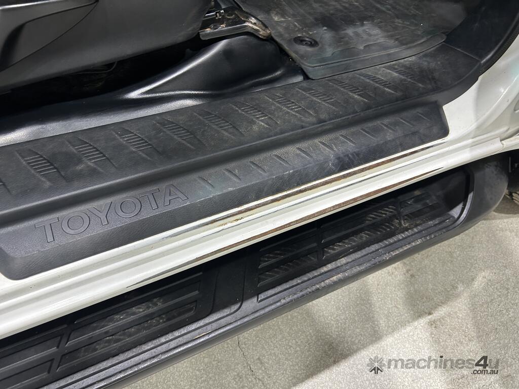 Buy Used Toyota 2017 Toyota Hilux SR Diesel Single Cab Ute Ex-Lease ...