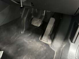 Buy Used volkswagen 2013 Volkswagen Passat Petrol Auto Wagon (1197271)