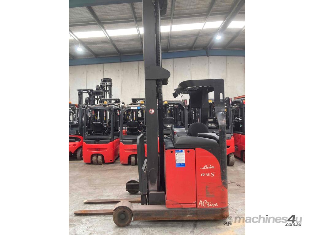Used Linde Linde R14 8 2m sit down reach trucks Late model low hours ...