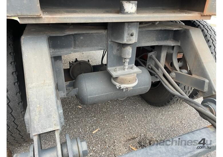 Buy Used 1982 howard porter Trailer Dog Trailer 2 axle Container Pins ...