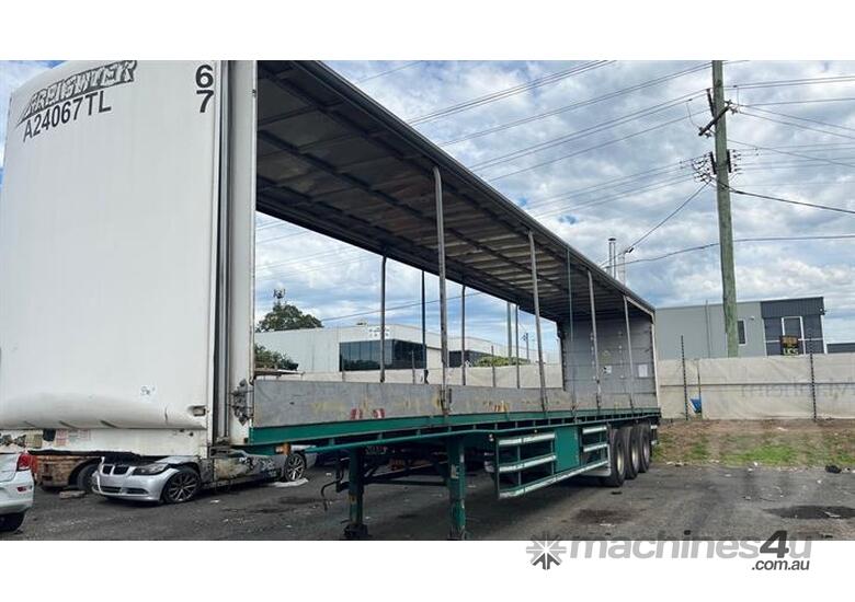 Buy Used maxi trans ST3 Tautliner Trailer in , - Listed on Machines4u