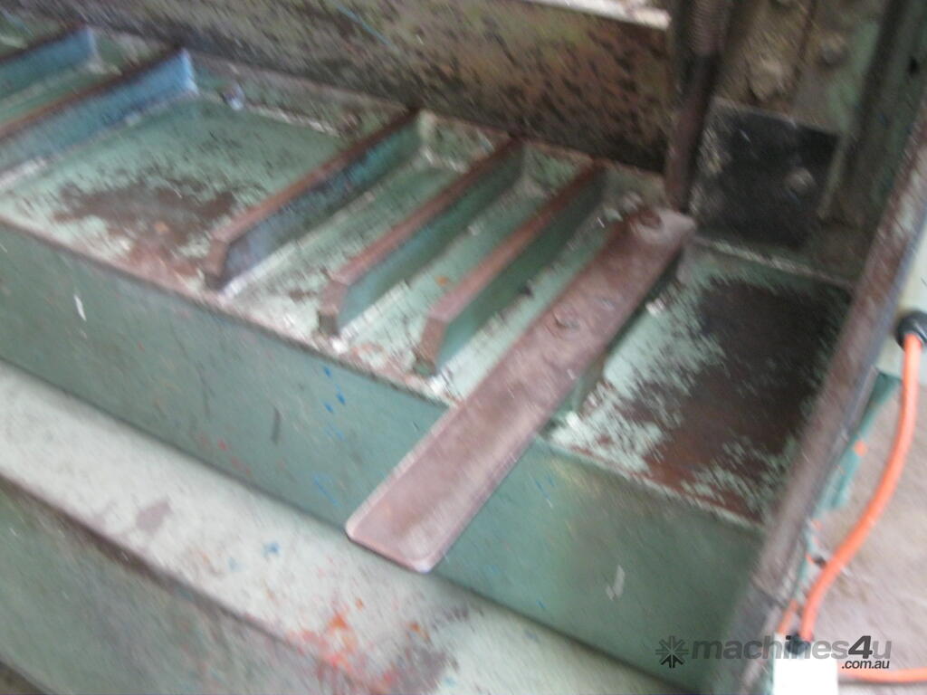 Used hyclass 2450 X 2 Hydraulic Guillotine (1028172)