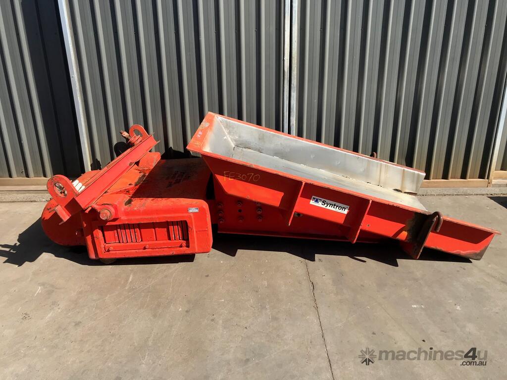 Used syntron SYNTRON F55DT VIBRATING FEEDER Industrial Hopper Feeders ...