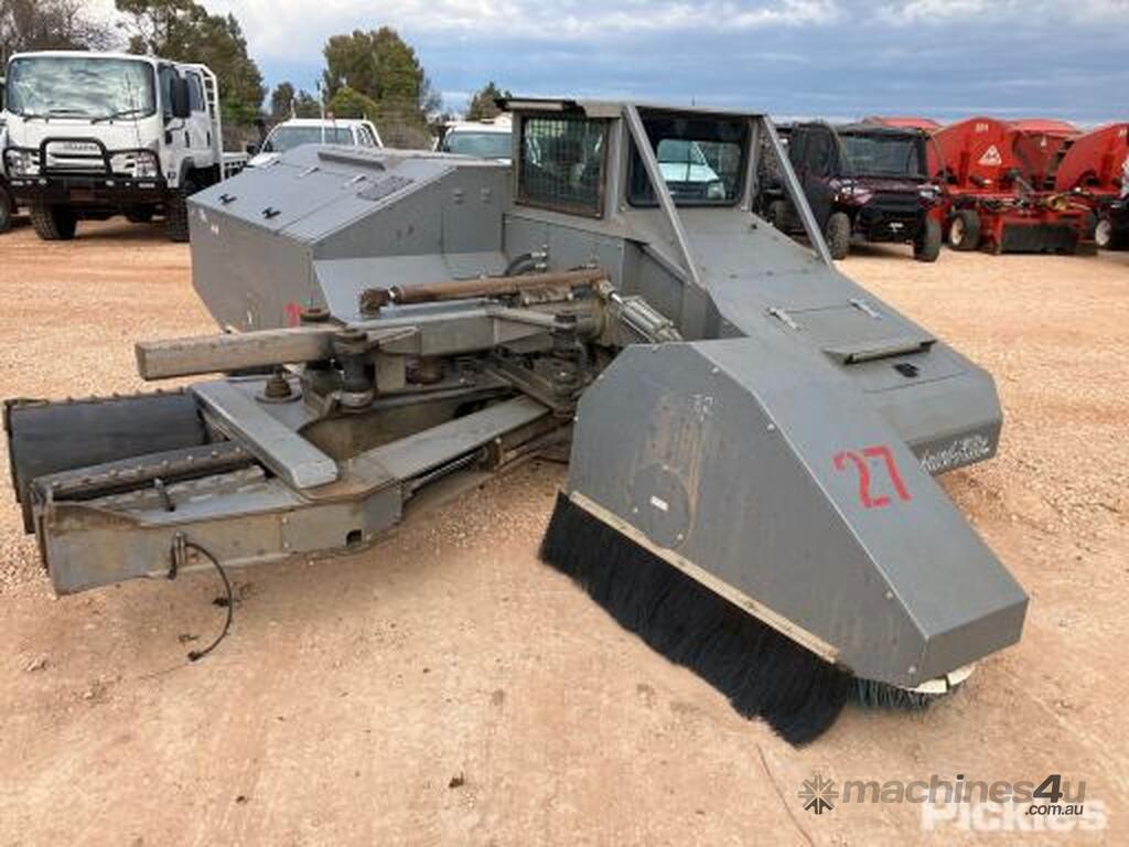 Used 2018 Orchard-Rite 2018 Orchard-Rite Bullet II Tree Shaker Day Cab ...