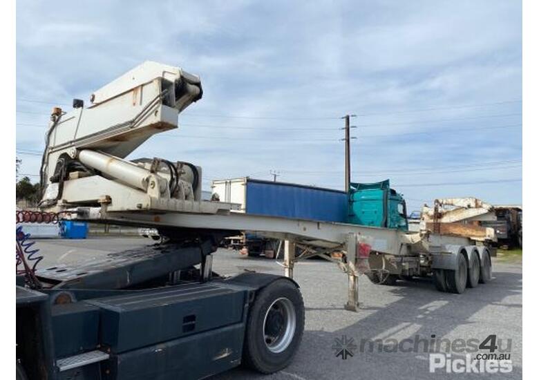 Buy Used 2004 steelbro SBSS343F Skel Trailer in , - Listed on Machines4u