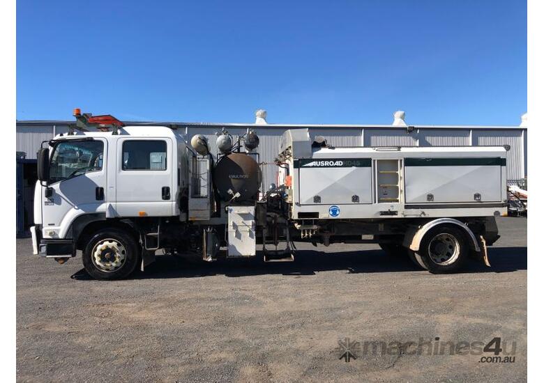 Buy Used 2010 Isuzu FTR900 Dual Cab Trucks in , - Listed on Machines4u