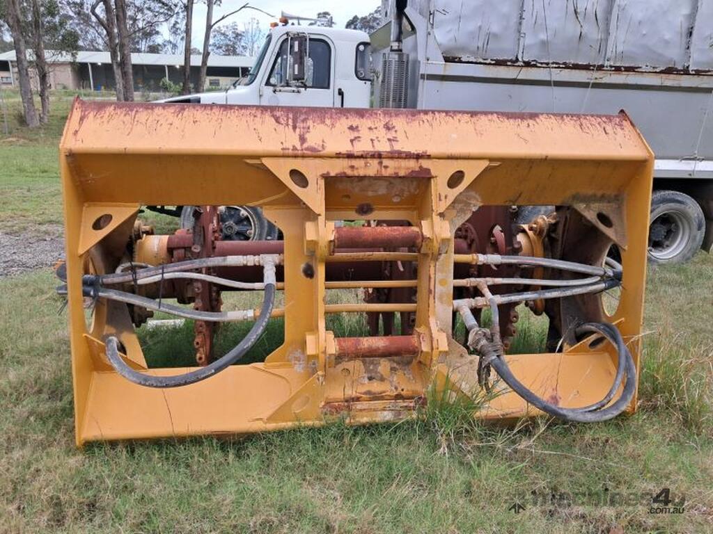 Used Earthmoving Attachment Tools Quad Blade Excavator Rock Saw ...