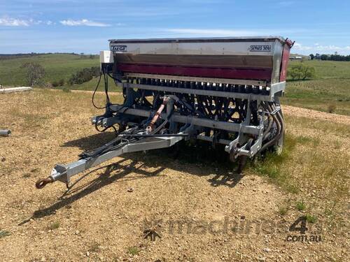 Buy Used taege Taege Series 300 Trailing Seeder Service Trucks (1059774) - Listed on Machines4u