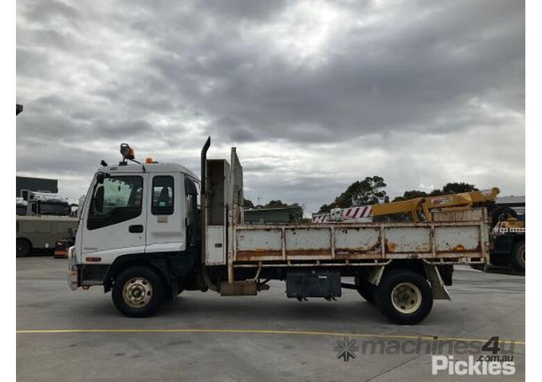 Buy Used Isuzu FRR500 Wrecking 12-14 Tonne Trucks in , - Listed on Machines4u