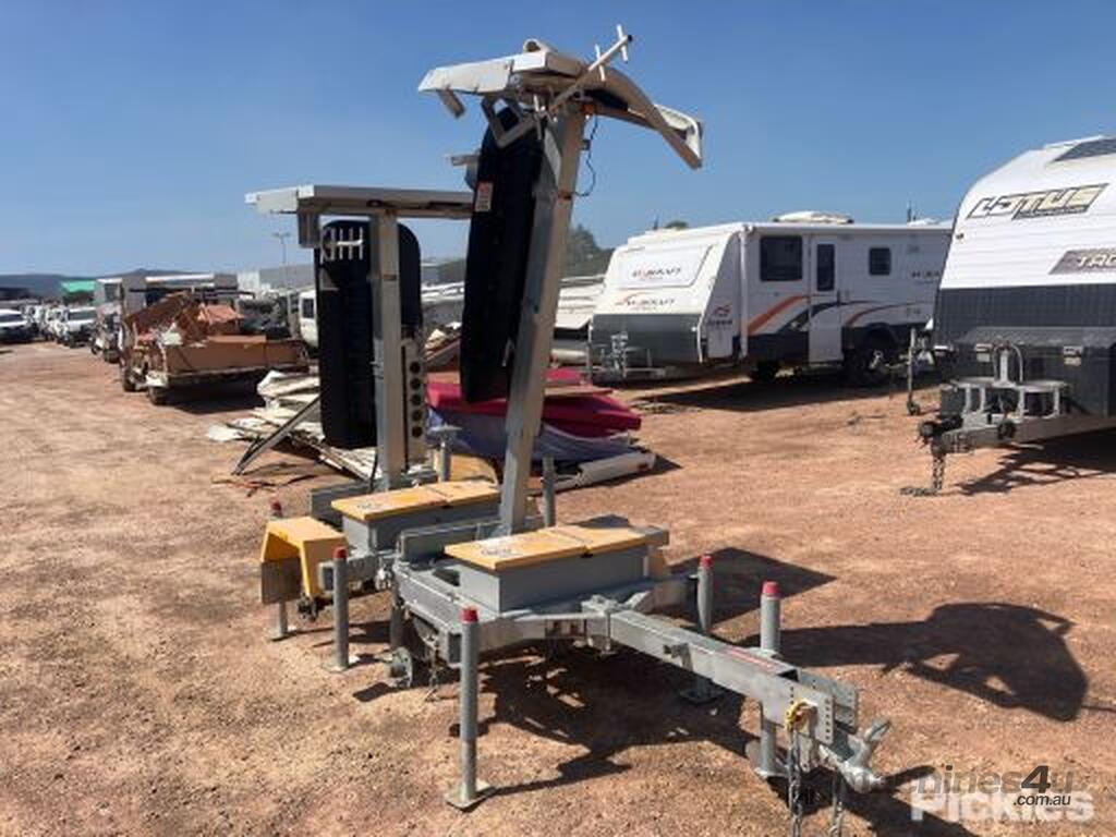 Used 2021 Data Signs 2021 Data Signs Single Axle Traffic Light Trailer ...