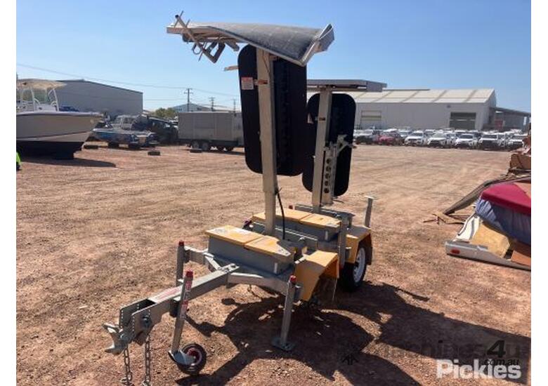 Used 2021 Data Signs 2021 Data Signs Single Axle Traffic Light Trailer ...