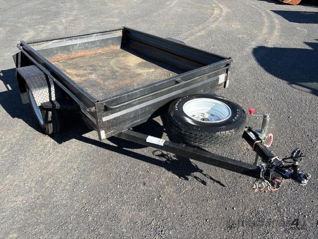 Buy Used 2017 mario trailers 2017 Mario Trailers 7x5 Single Axle Box ...