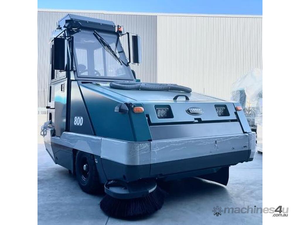 New tennant 800 Ride-On Diesel Powered Sweeper Ride On Sweeper in ...