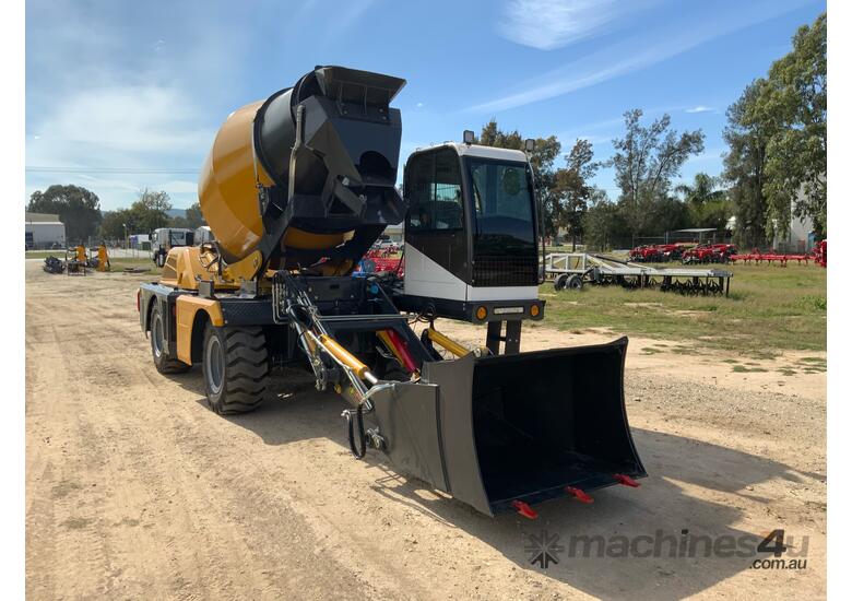 New 2023 Farmtech Farmtech LZ3500 Self Propelled Loading Cement Mixer ...
