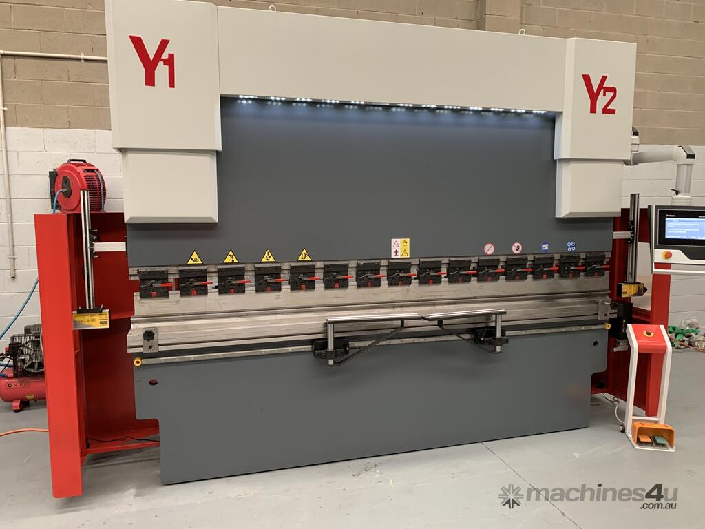 New CNC-TECH CNC-TECH 7 Axes 3 m X 135 Ton CNC pressbrake with Delem DA ...