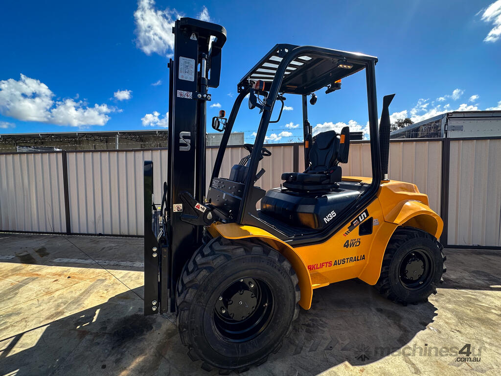 New 2024 un FD35T-DNJE1 Rough Terrain Forklift (995776)