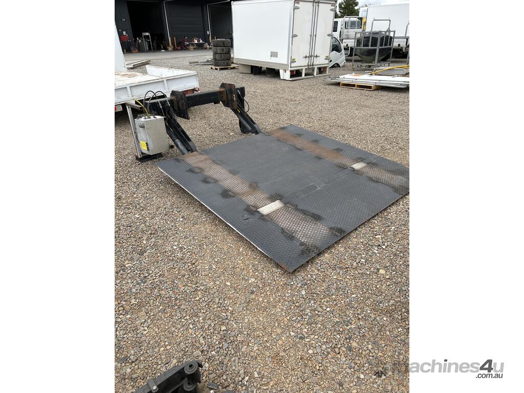 Used Tailgate Loader (1080877) - Listed on Machines4u