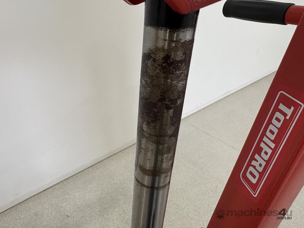 Used Toolpro Toolpro Engine Crane (1170877) - Listed on Machines4u