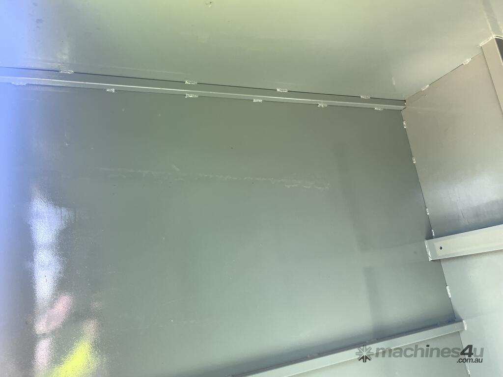 Buy Used 2004 Crowe Engineering 2004 Crowe Engineering Enclosed Box ...