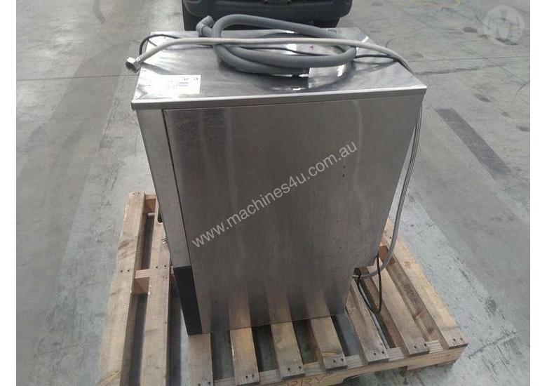 Used hoshizaki Hoshizaki Under Bench ICE Machine Ice Machine in ...