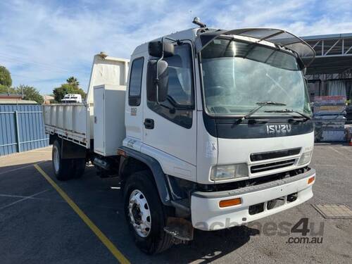Buy Used 2006 Isuzu FVR950 Crane Trucks in , - Listed on Machines4u