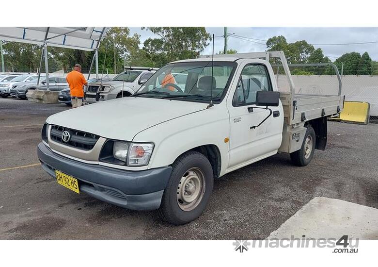 Buy Used Toyota HILUX RZN Trucks (1080178) - Listed on Machines4u