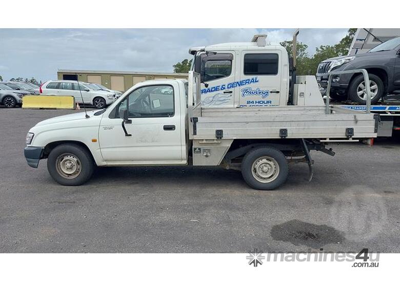 Buy Used Toyota HILUX RZN Trucks (1080178) - Listed on Machines4u